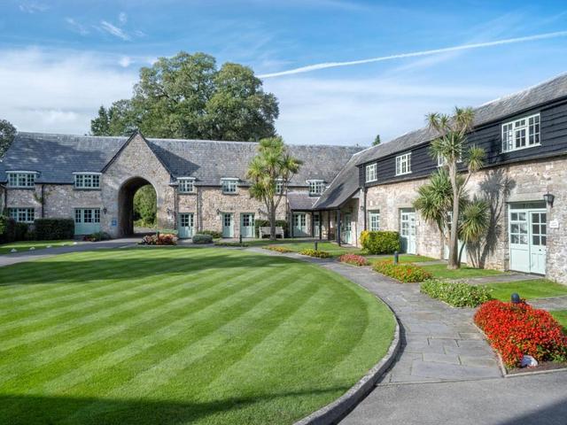Delta Hotels by Marriott St. Pierre Country Club | Golf Travel Centre
